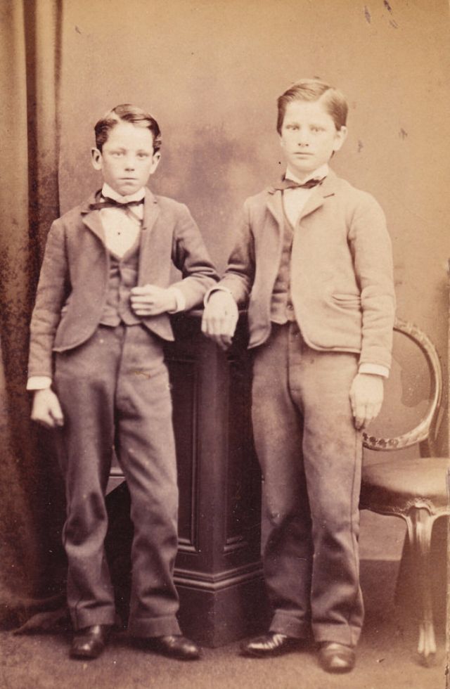Victorian Waistcoat Fashion – 25 Charming Vintage Photos of Teen Boys ...