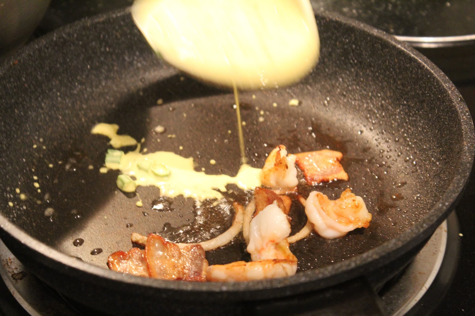 Blog of Salt: Bánh Xèo - Vietnamese Sizzling Cake