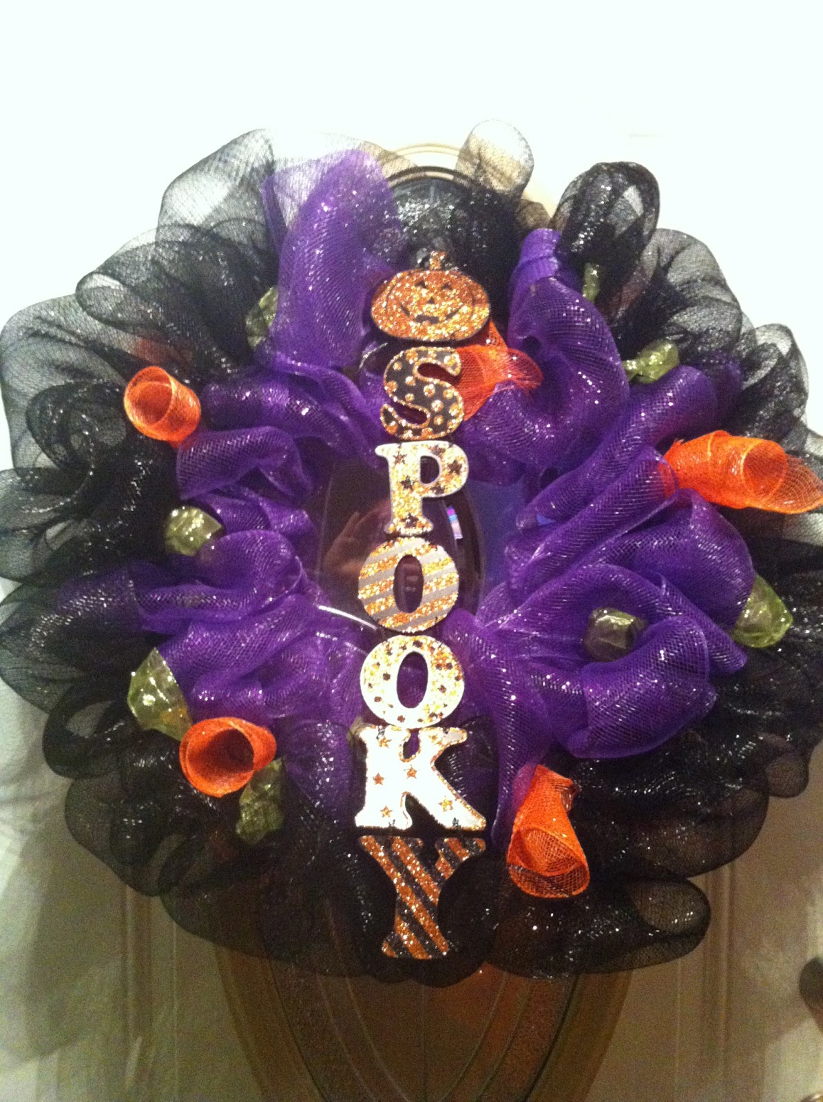 Tawny's Tid Bits: ~ Mesh Wreath Tutorial