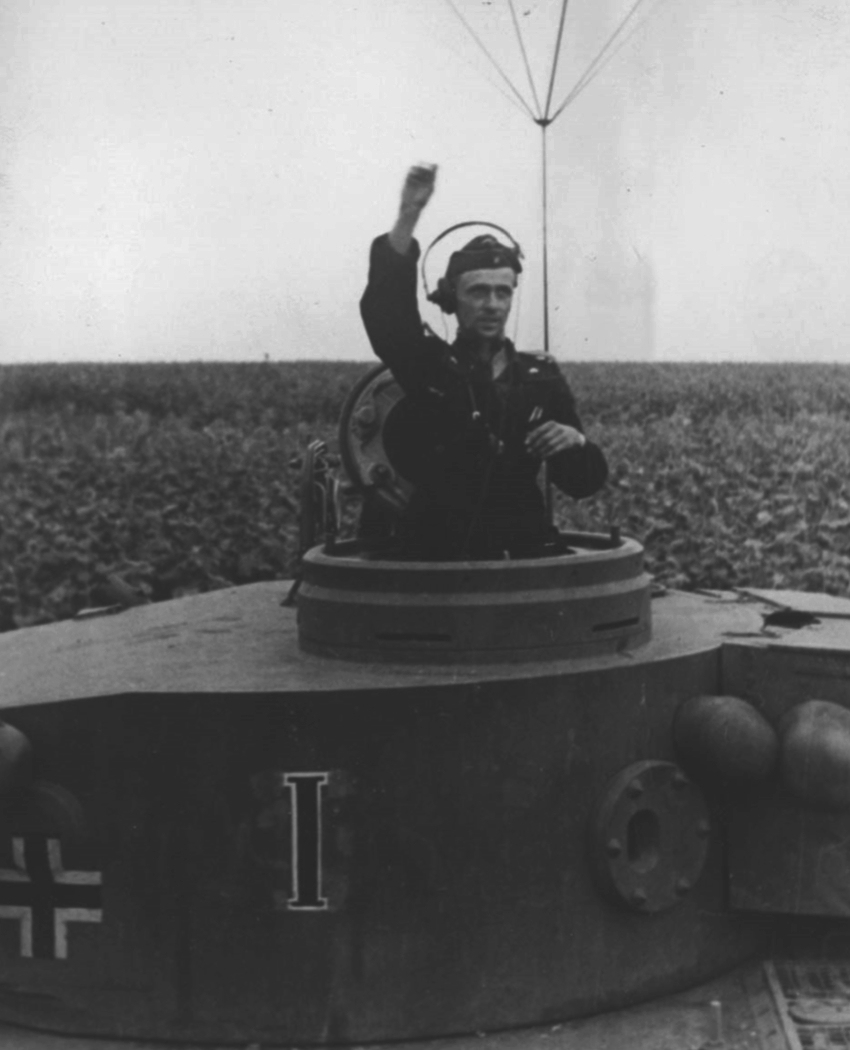 Panzermänner: Tiger Commander Gives a Hand and Arm Signal
