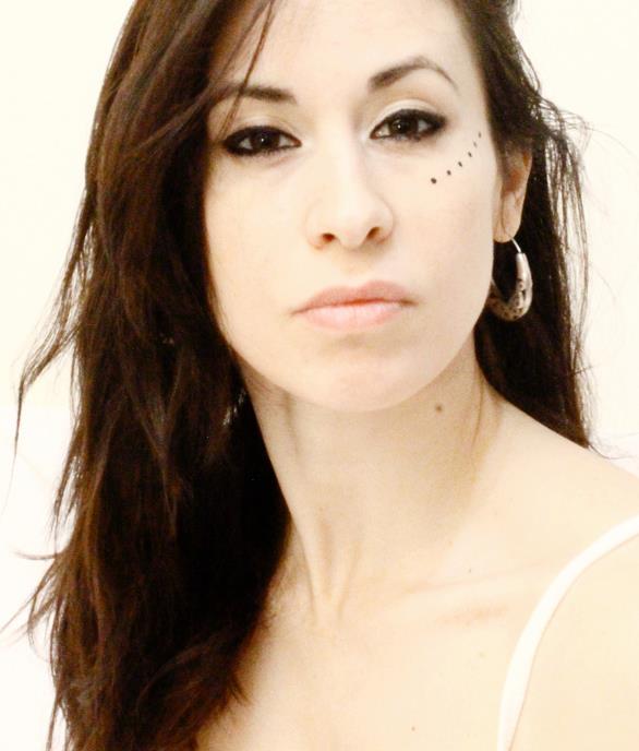 StreetcredMusic : She Said ~ She Said, Lara Bello vs Lara Fabian ...