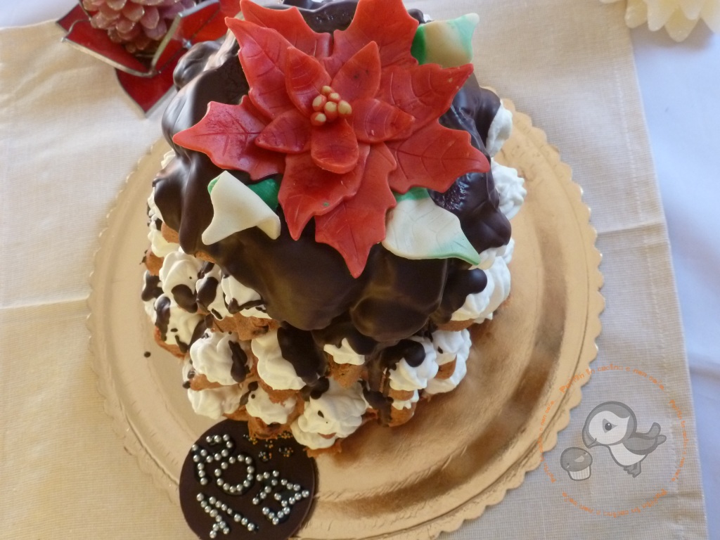 Pandoro farcito con crema al mascarpone e cioccolato.....cominciamo l ...