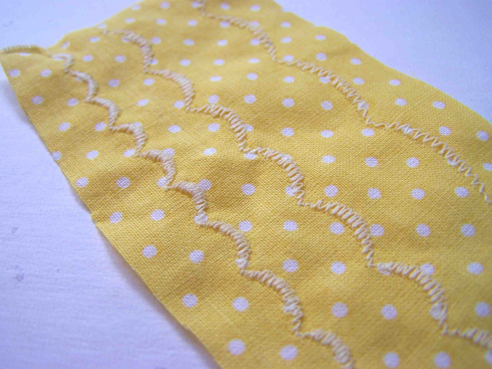 Made by Me. Shared with you.: Technique Tuesday: Scallop Edge Stitching