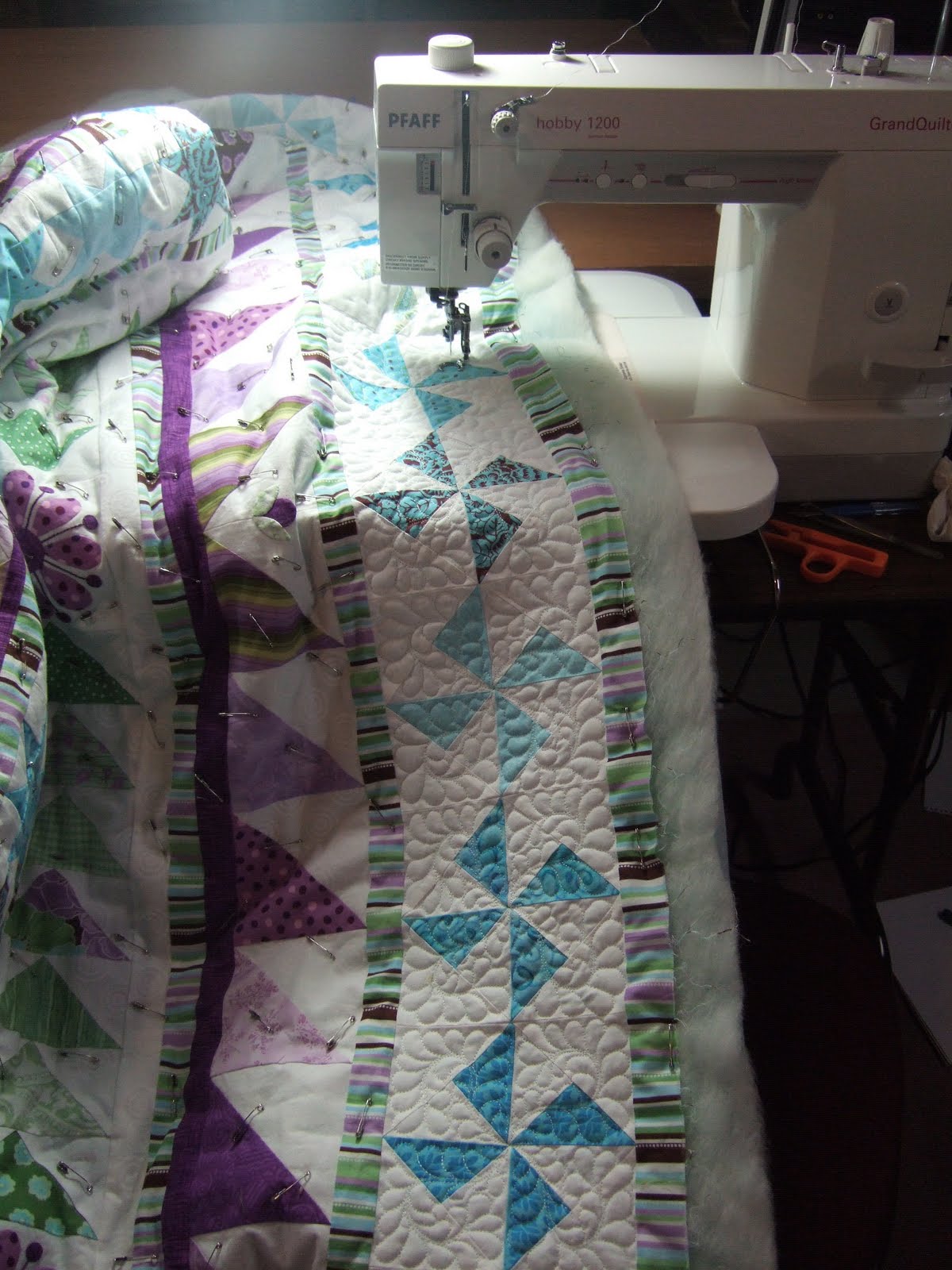 Flourishing Palms: Friday Night Sew In - Free Motion Quilting