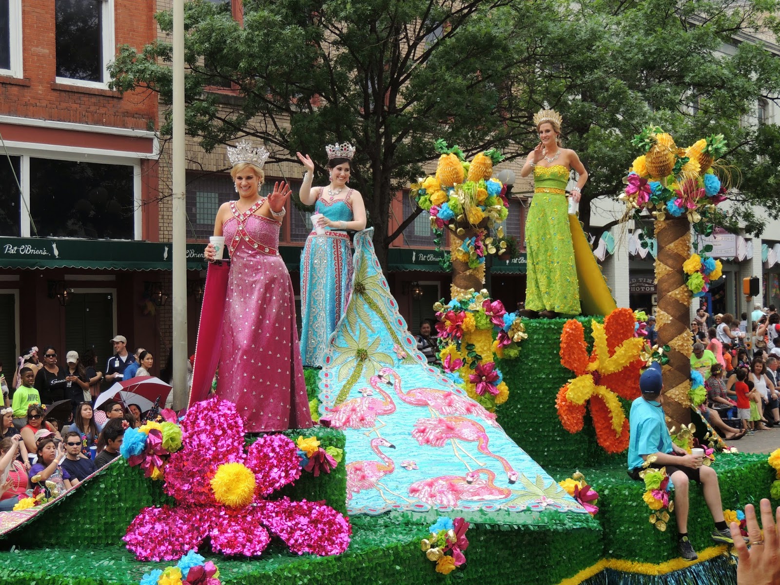 Waltz Across Texas 2015 : Day 16 April 24 The Battle of the Flowers Parade