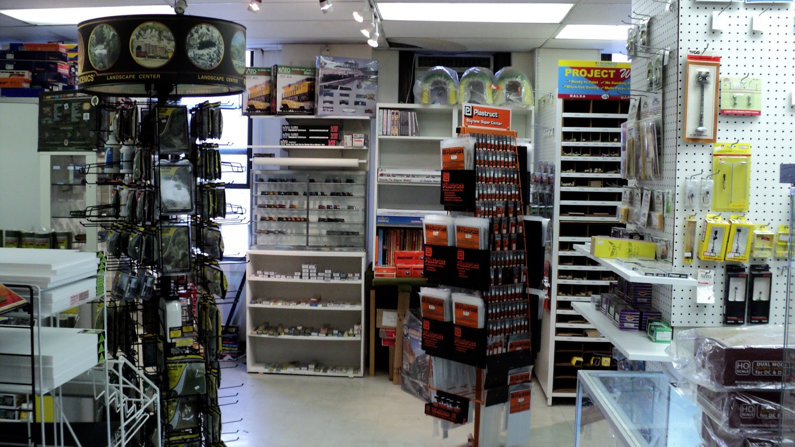 quinntopia - An N Scale blog: Another Manhattan Hobby Shop Visit & Review
