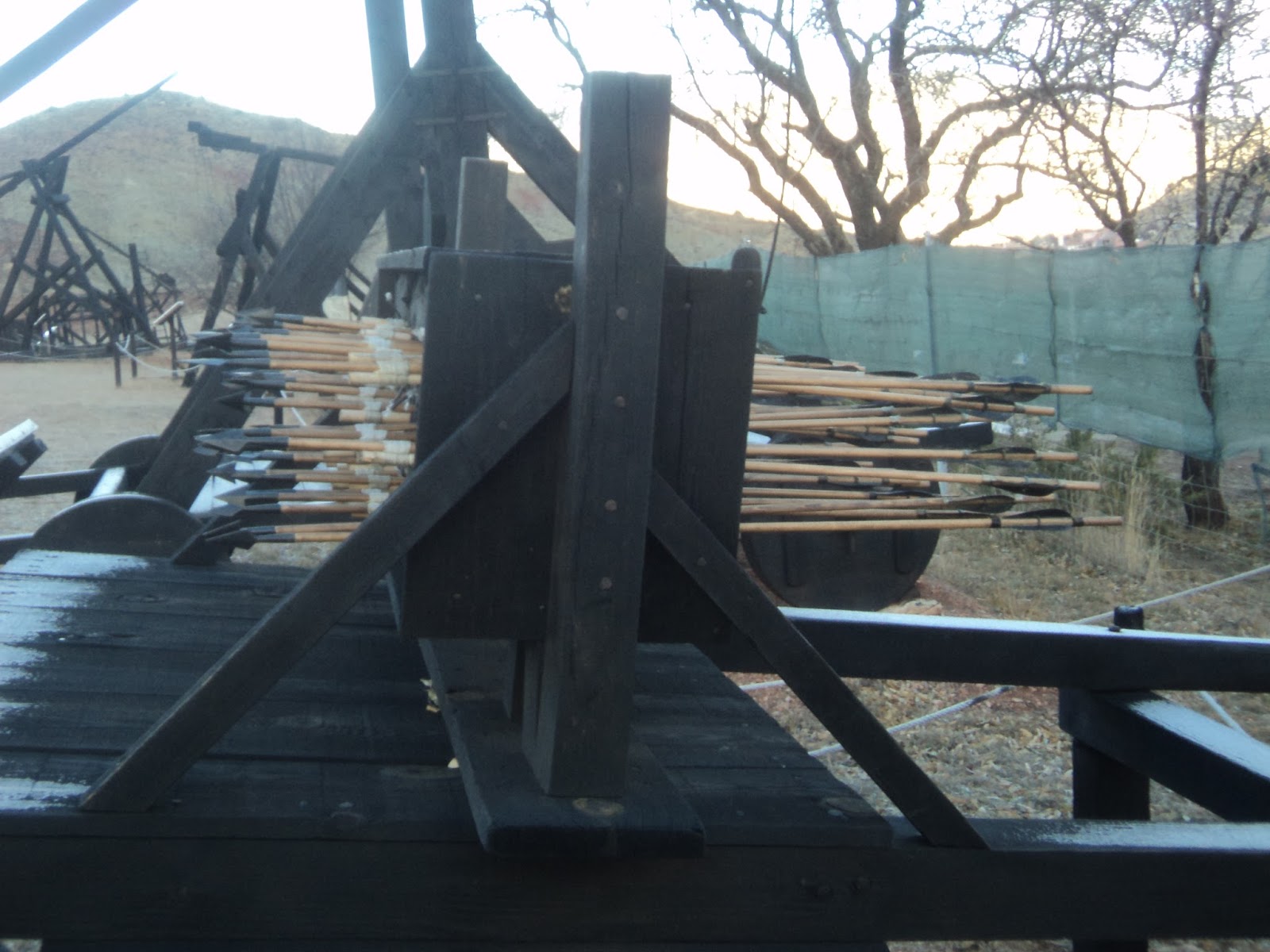 TRAS LAS HUELLAS DE HERÓDOTO. . . : HWACHA, UN LANZACOHETES MEDIEVAL.