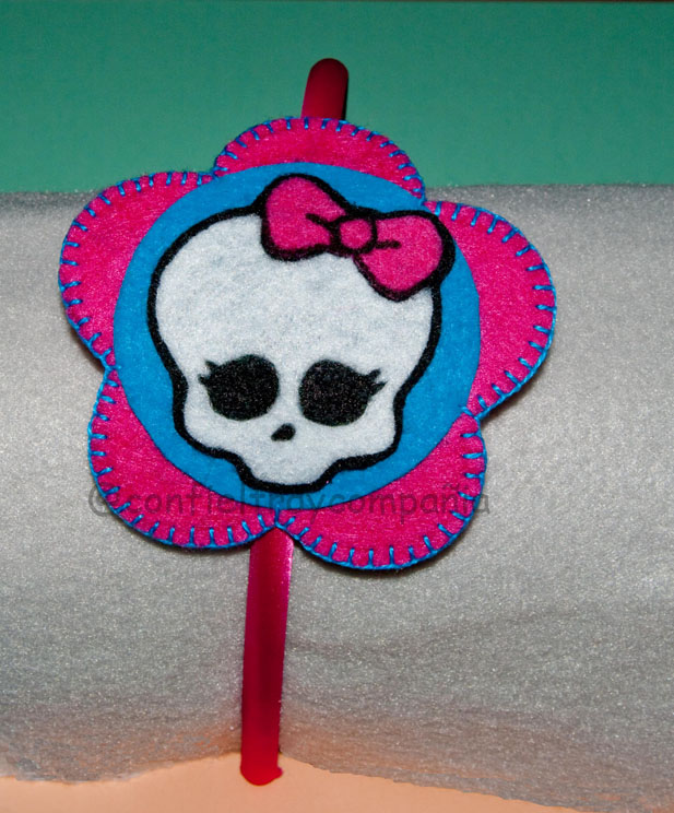 Con Fieltro y Compañía: ¿ Monster High o Hello Kitty