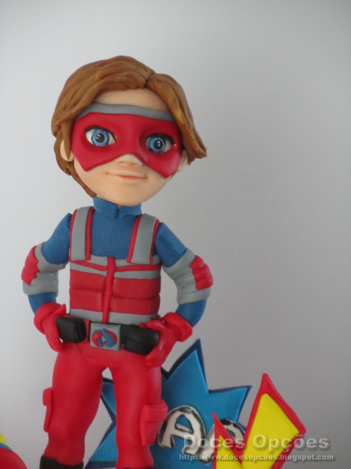 Doces Opções: Bolo de aniversário Henry Danger