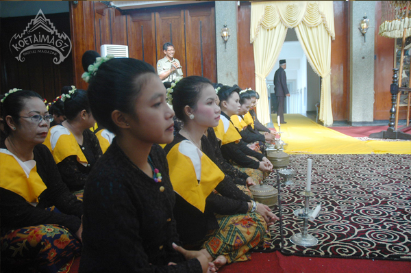 Koetaiart Magz: Istilah Upacara Adat Erau Kesultanan Kutai Kertanegara