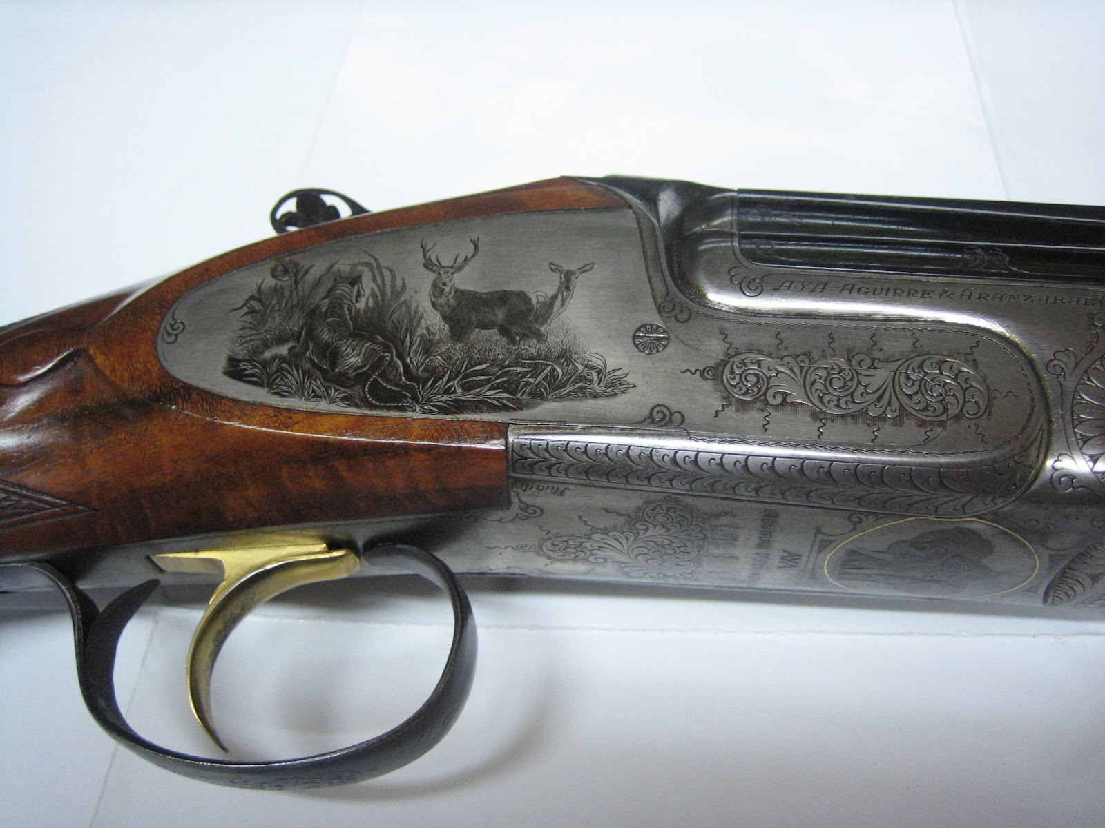 ΟΠΛΟΥΡΓΕΙΟ ΜΟΥΖΟΥΡΗ / Gunsmith workshop - Mouzouris