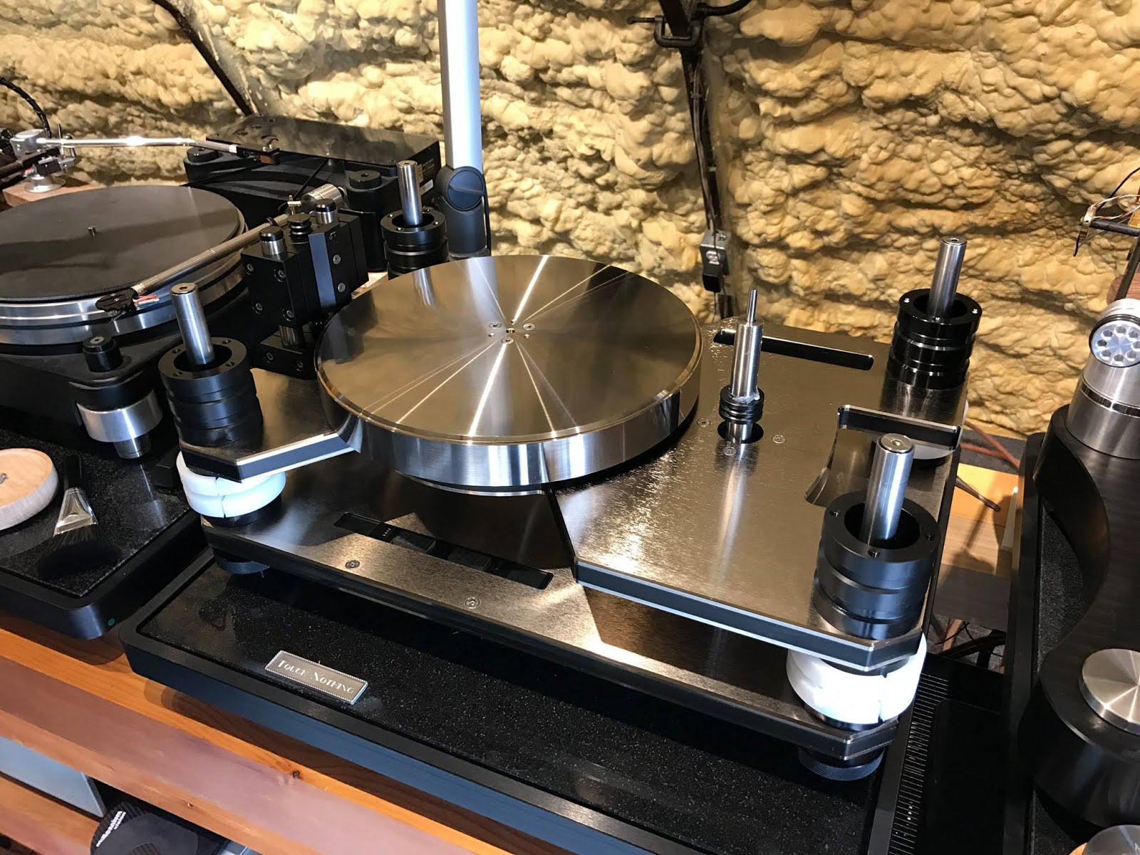 Kronos Pro turntable installation – M & S | Ultimate High-Fidelity