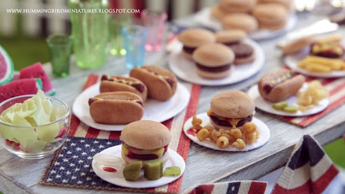 Hummingbird Miniatures: 4th July in Miniature