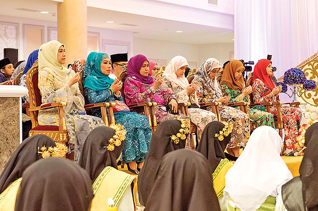 Her Majesty Duli Raja Isteri attends HRH Princess Amal Rakiah's ...