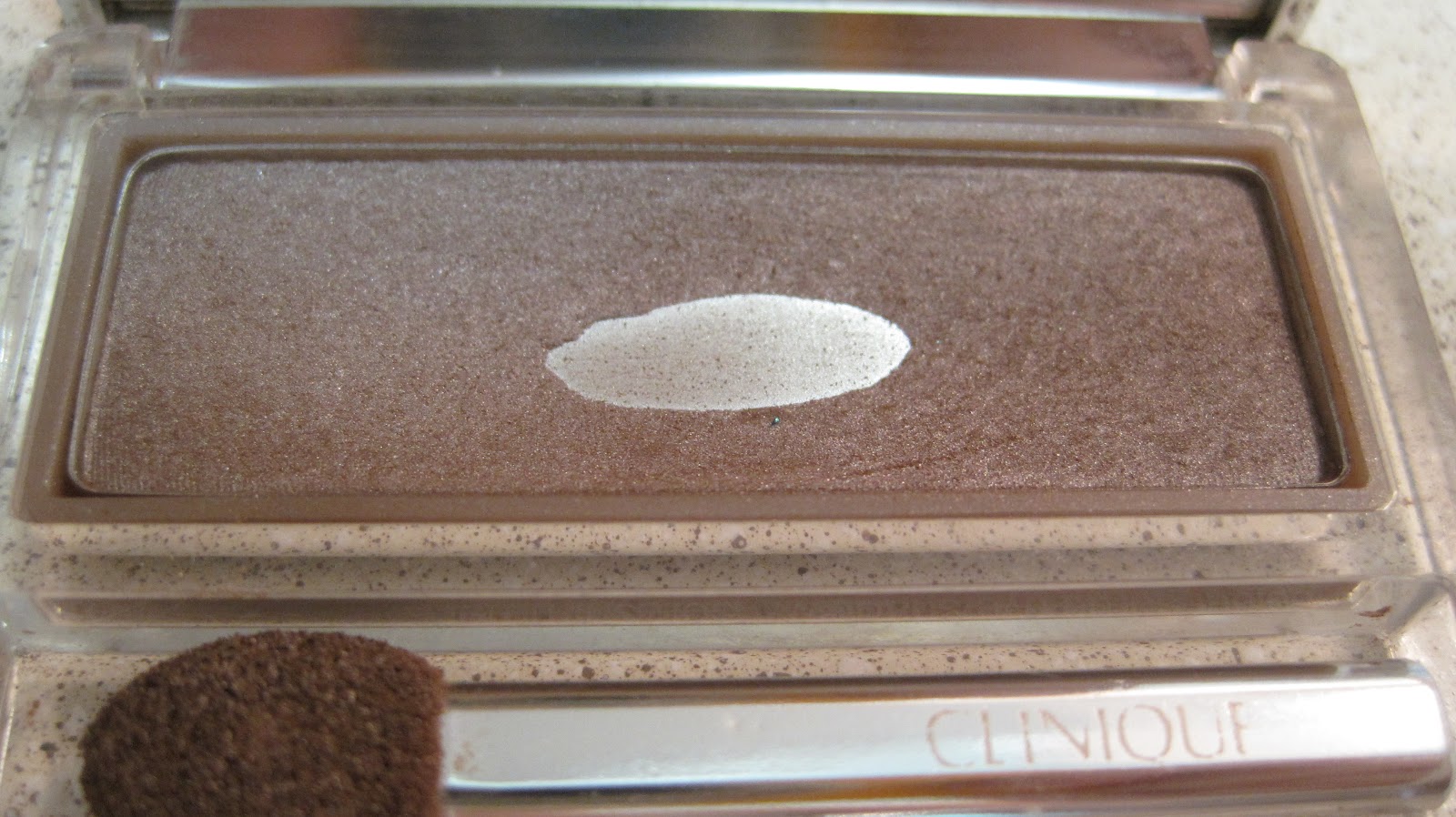 Orange Lipstick: Hitting pan with Clinique's Foxy