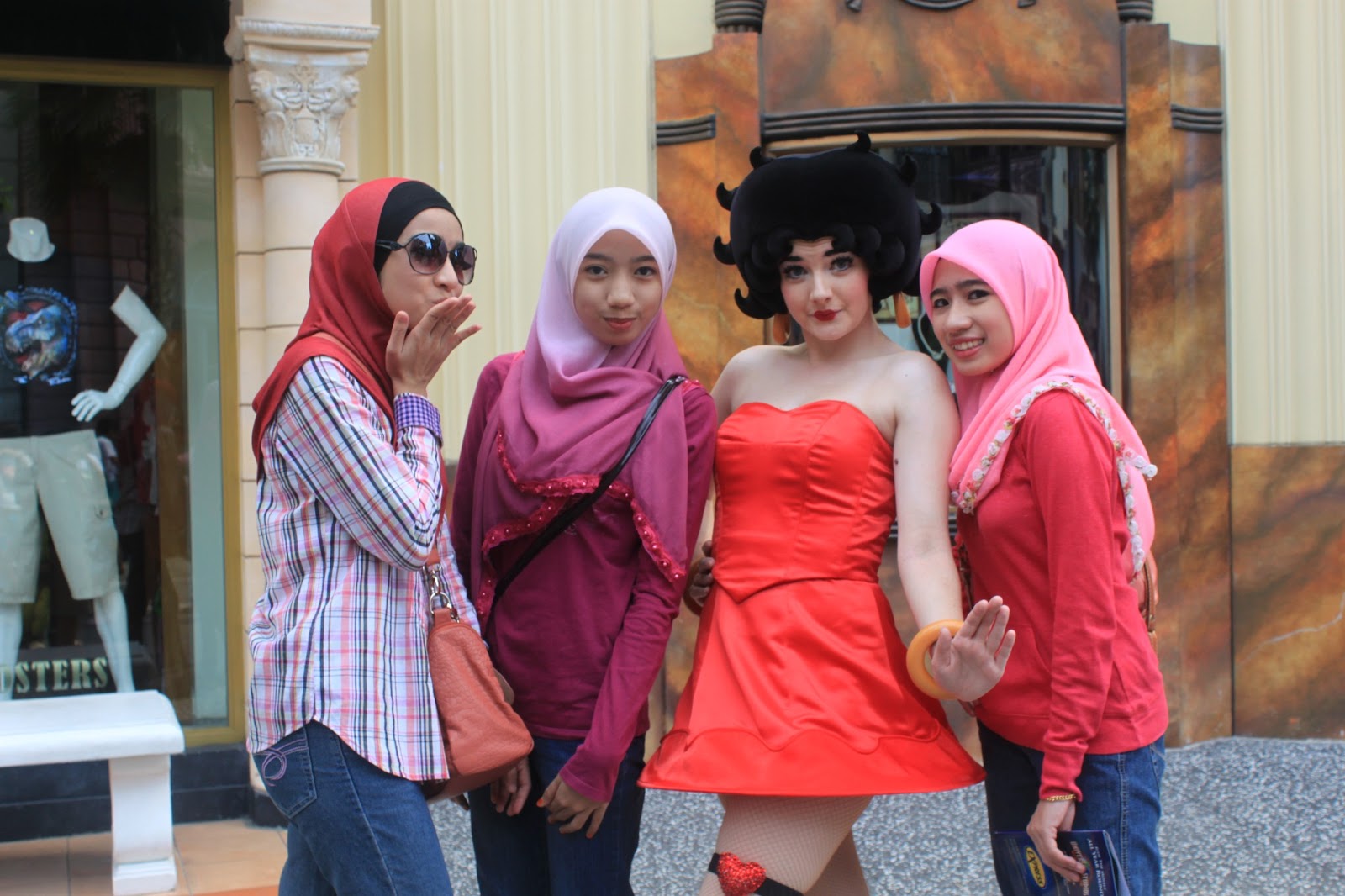Let's Check it 0ut!: I ♥ Singap0re : Universal Studio Singapore (USS)