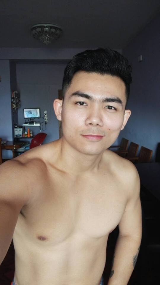 M y a n m a r H u n k s: Shirtless Arkar Hlwan Moe @ Selfie