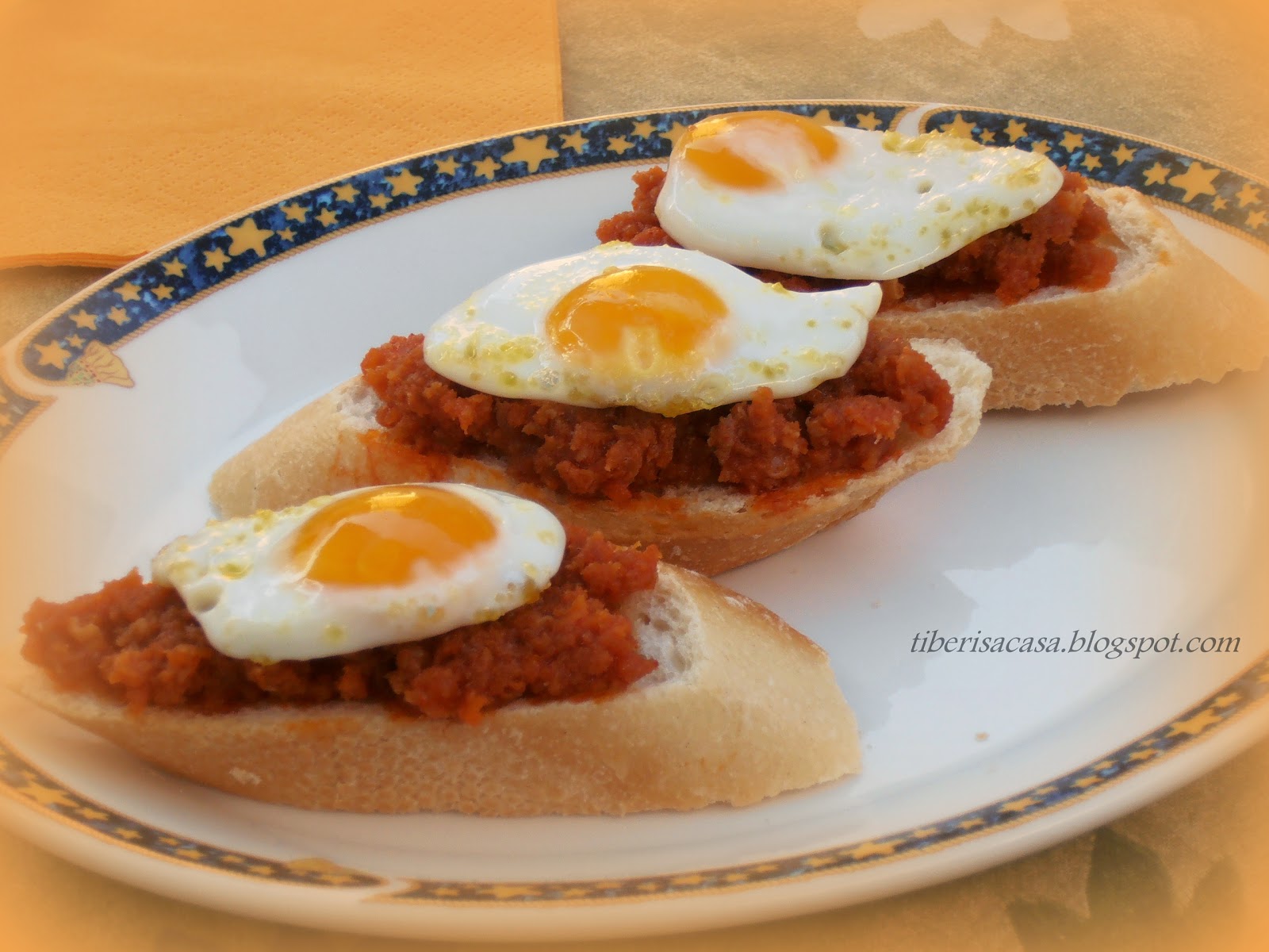 TIBERIS : ~~ Pincho de sobrasada con miel y romero