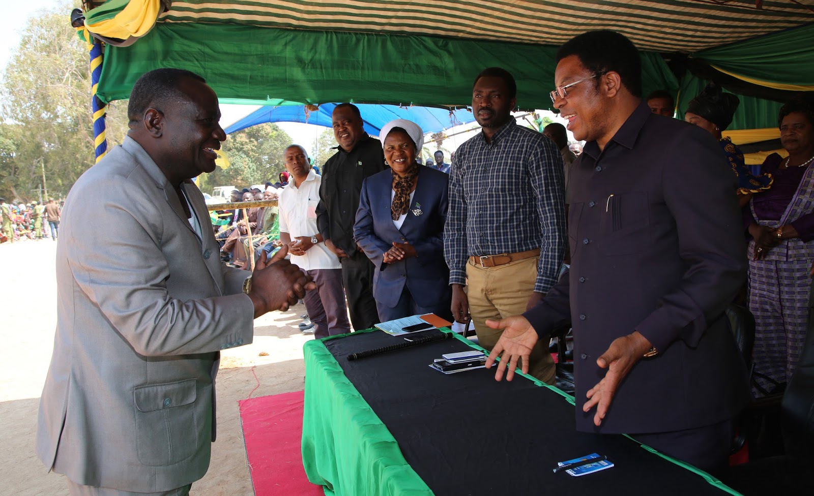 WAZIRI MKUU AKEMEA MAAFISA MISITU - OWM