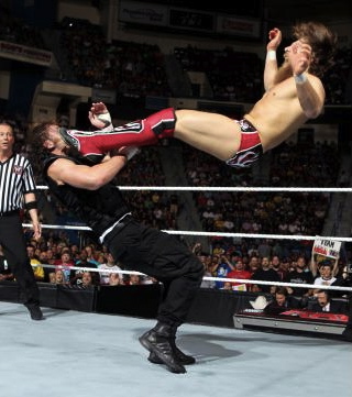 WWE In live!!!!: 6-MAN TAG TEAM MATCH