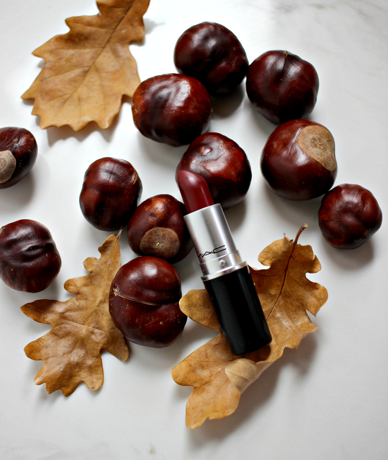 MAC Matte karmin u nijansi Diva - Simply Selma