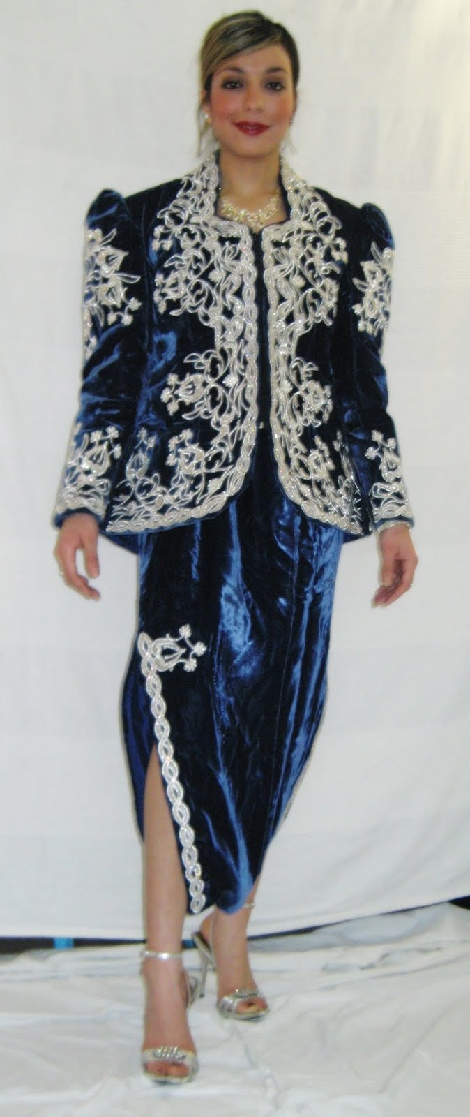 Chedda, karakou, dentelles et petites marmites: Entre Le Karakou et moi ...