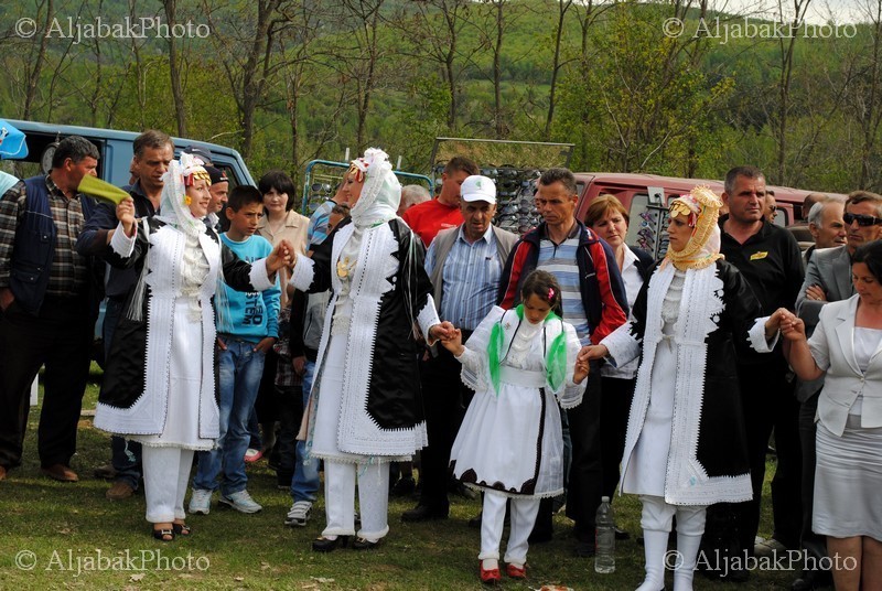 AljabakPhoto: Gorani Muslims celebrate Orthodox St George's Day - Kosovo