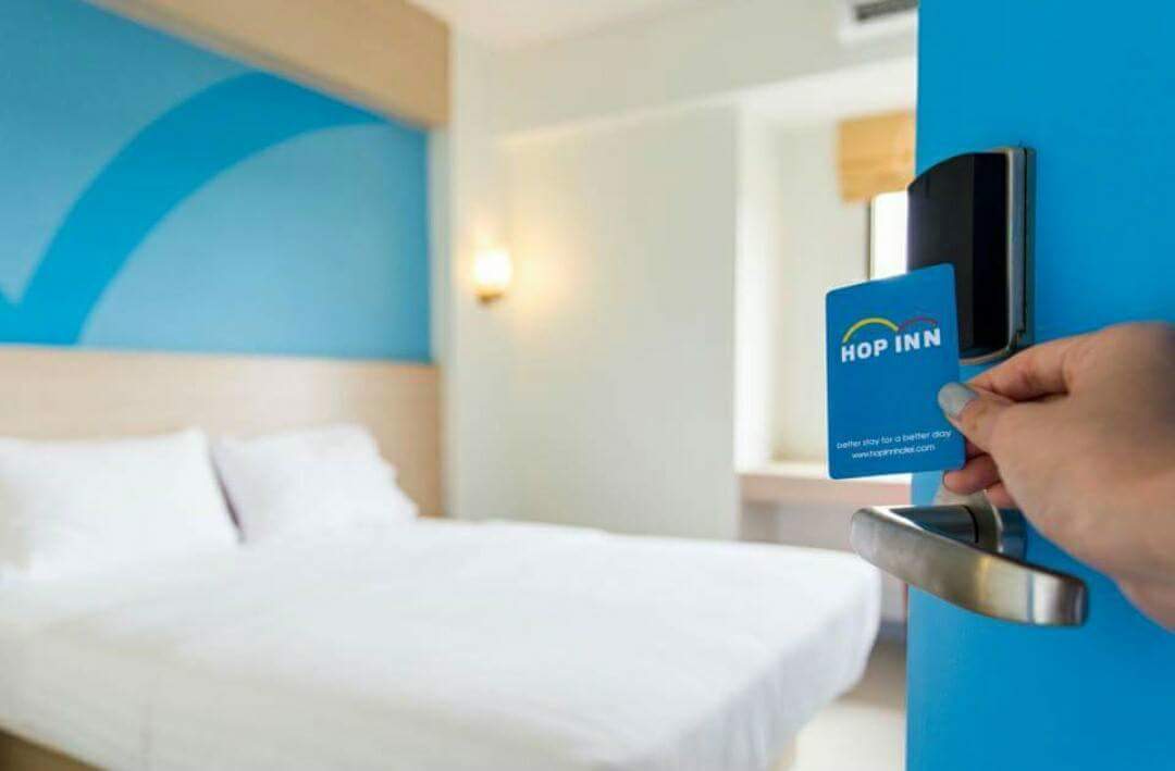 Hop Inn opens third hotel in Aseana City - The Pinoy Traveler