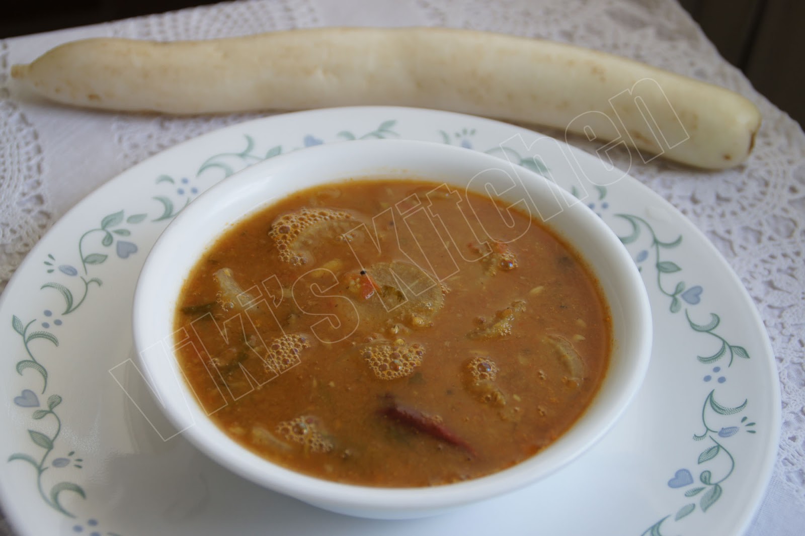 Viki 's Kitchen: Mullangi sambar