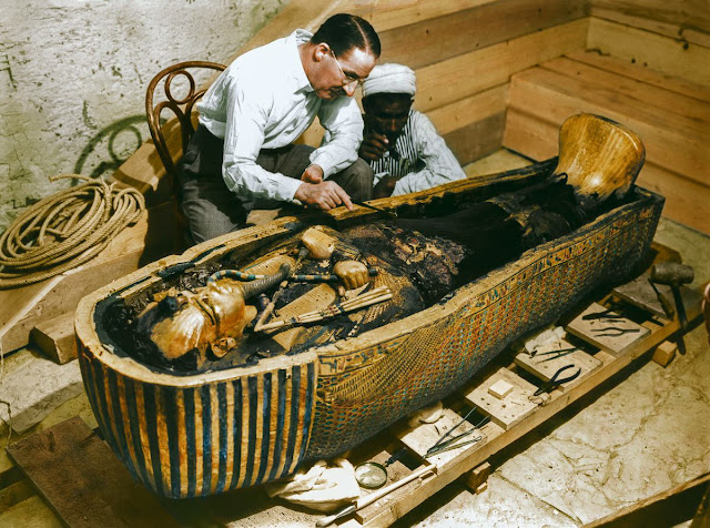 22 archaeologists mysteriously DIED after opening Tutankhamun's tomb
