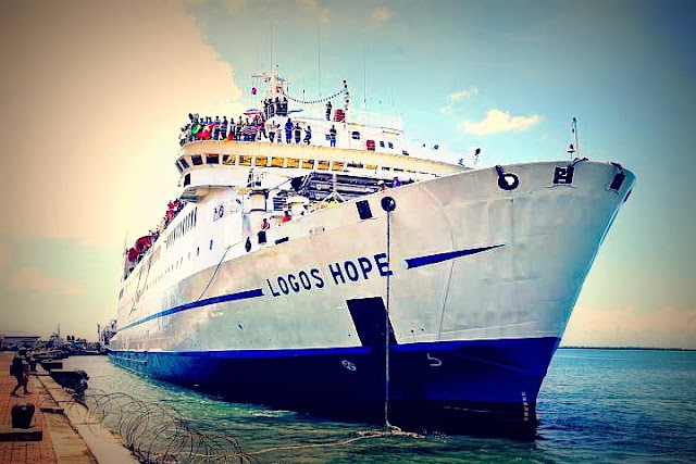 MV Logos Hope: Worlds Largest Floating Library docks in Cebu Port after ...