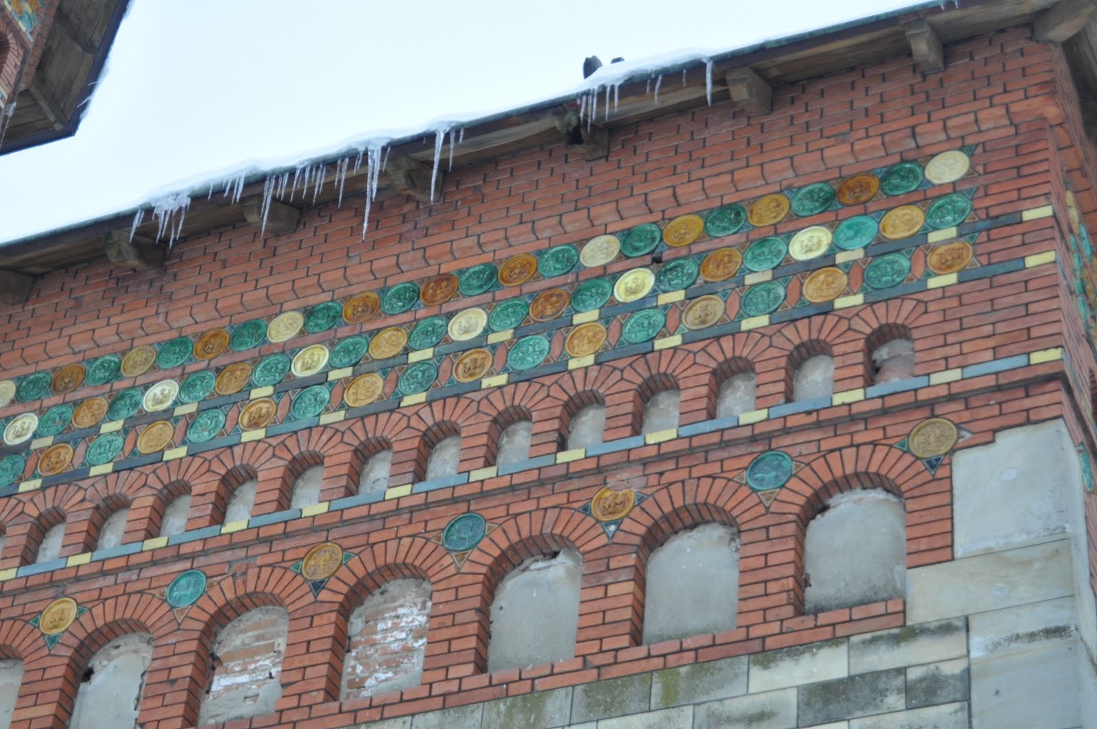 Dichisurile Ralucai: Biserica Sf. Gheorghe din Hârlău