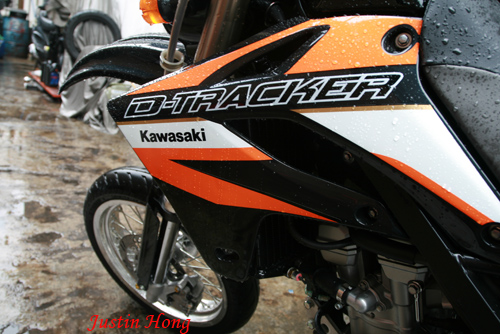 Reviews on - Bike, Cars, Gadgets & Travel.: Kawasaki D-Tracker review 2007