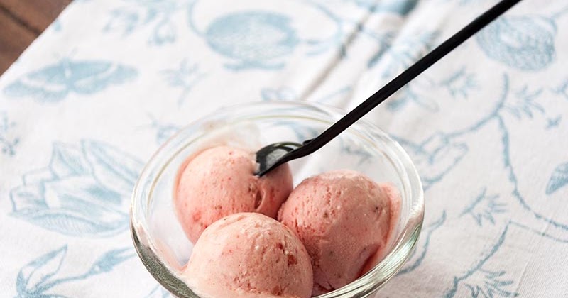 Tandem en la cocina: Helado rápido de fresas