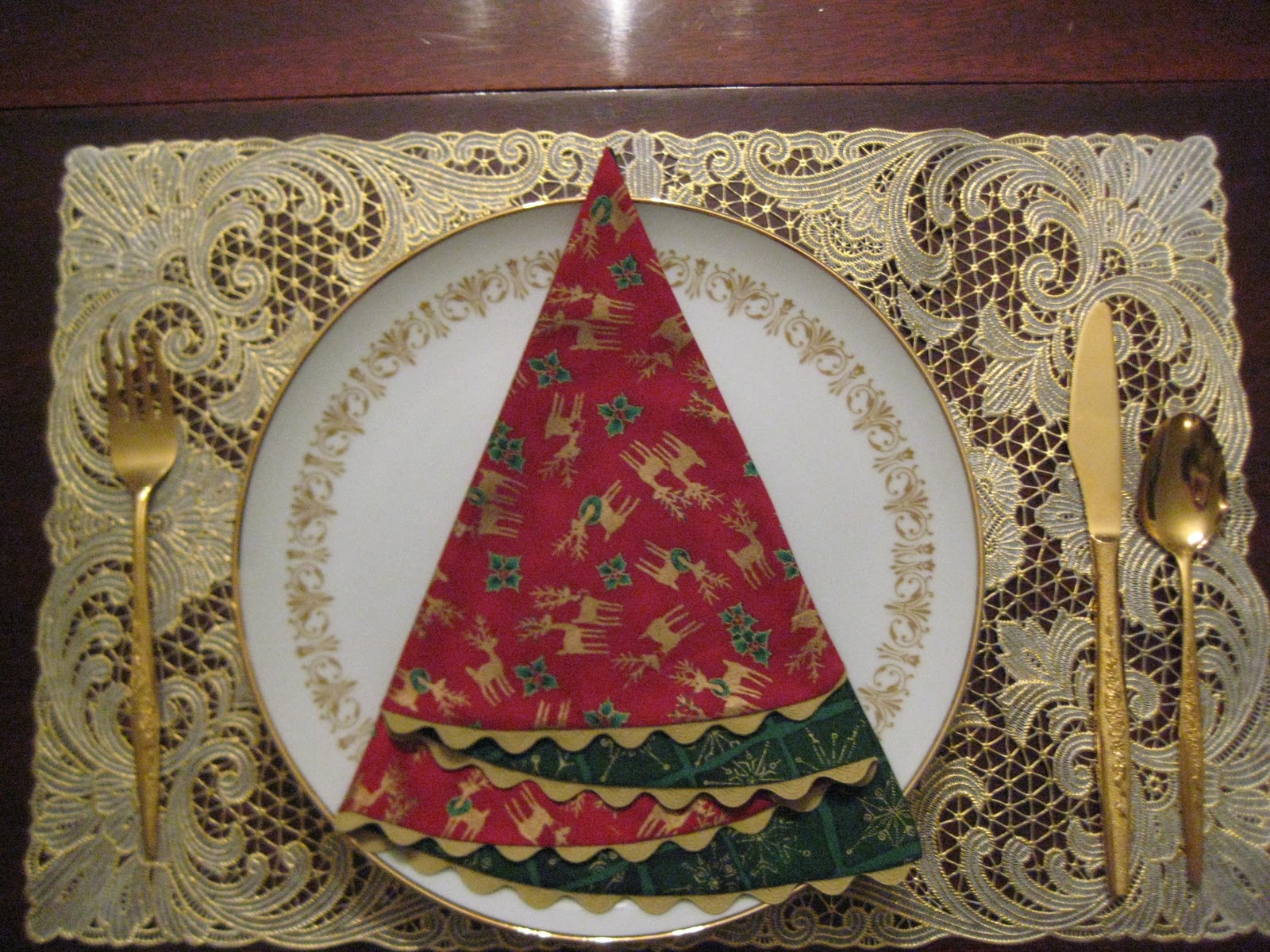 SewHealing: New Christmas Dinner Napkins Tutorial