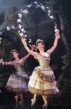 Diary of a Phantom PHan!: 31 Days of Costume - October 7, 2012 - The Il ...