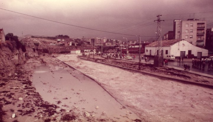 ELDA. LA ESQUINA DEL GUARDIA: Inundaciones en Elda