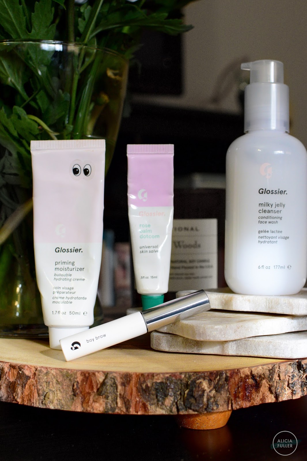 I'm a Glossier Rep! / Alicia Fuller