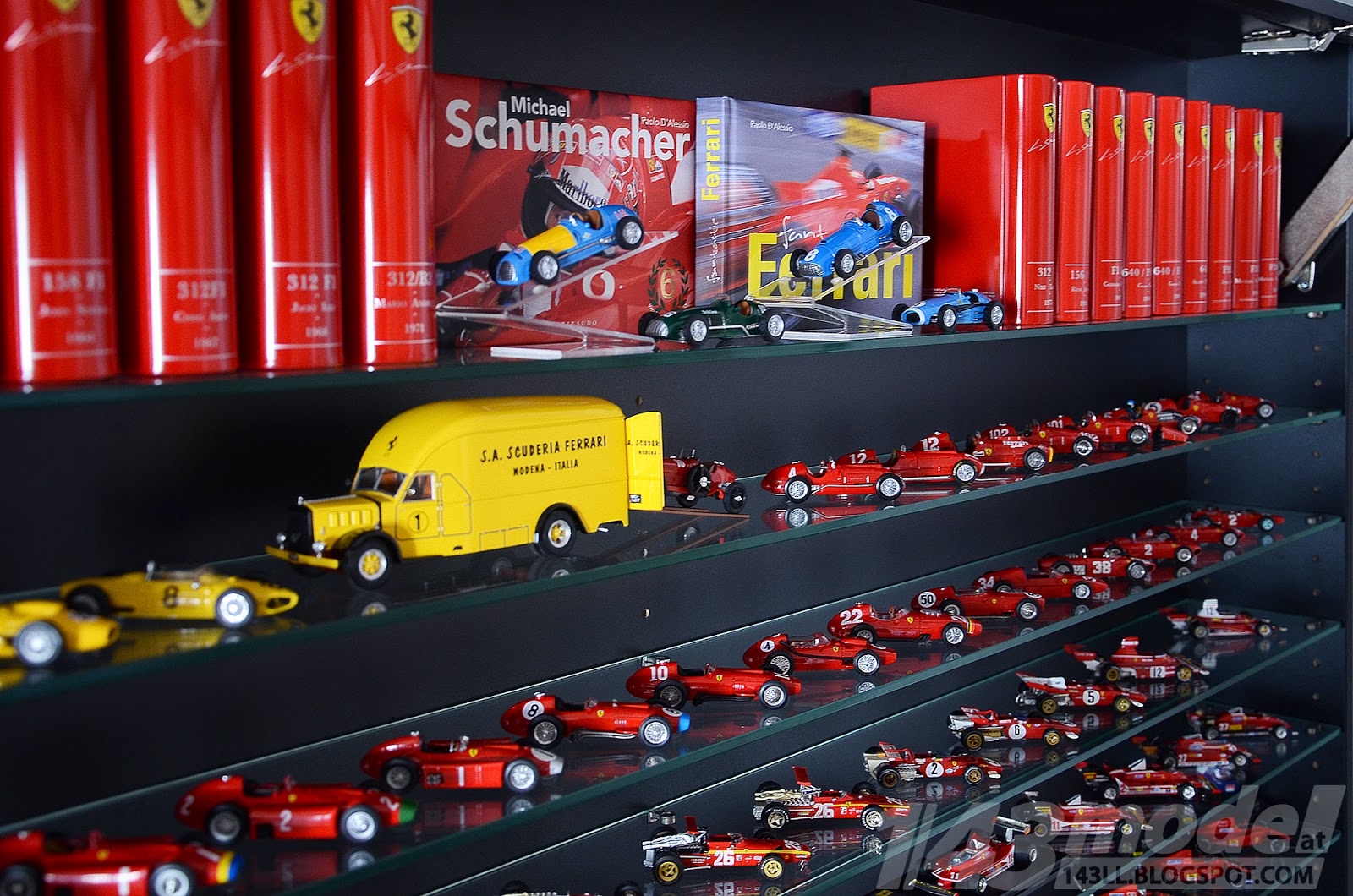 143modell: Ferrari F1 kolekcija / collection