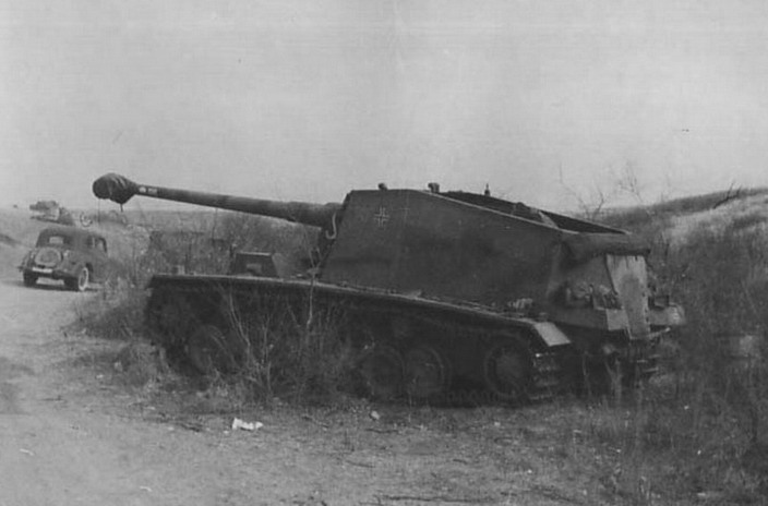 Catainium's Tanks: Pz.Sfl.V Sturer Emil Tank Destroyer