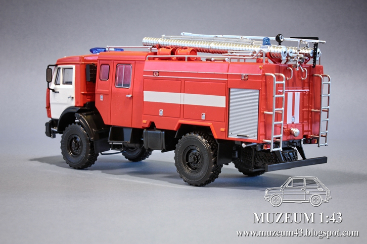 AC 3-40 (Kamaz 43502) 1:43 ПАО КАМАЗ - Muzeum 1:43