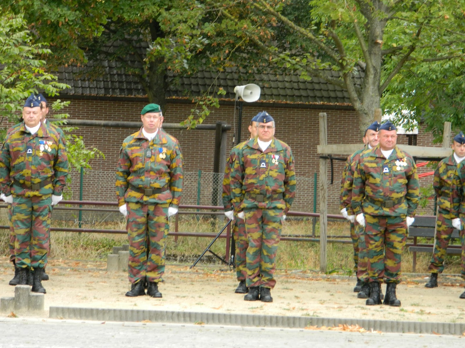 PARADE MILITAIRE: Jumelage CRC Glons et commune de Bassenge. - École ...