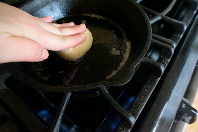 Korean Sweet Filled Pancakes (2) | Hodduk (호떡)