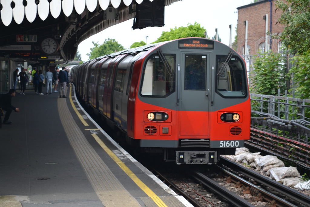 British Diesels and Electrics: London Underground 1995 Tube Stock
