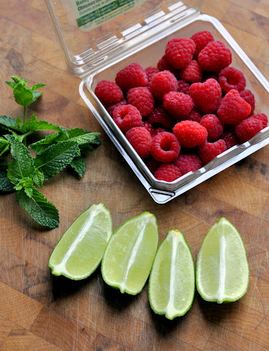 Raspberry Lime Spritzers