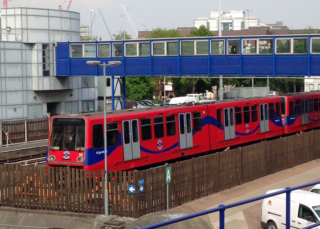 British Diesels and Electrics: Docklands Light Railway B90/B92/B2K Stock