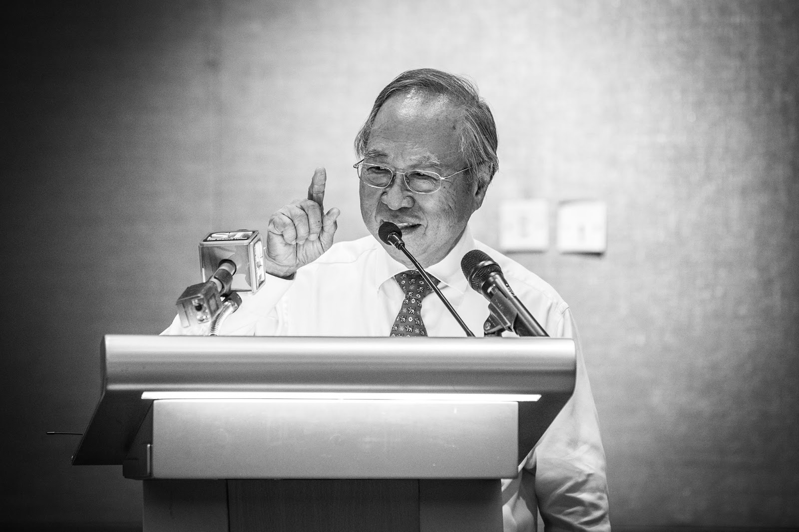 Illusio: Tough Questions with Tan Cheng Bock