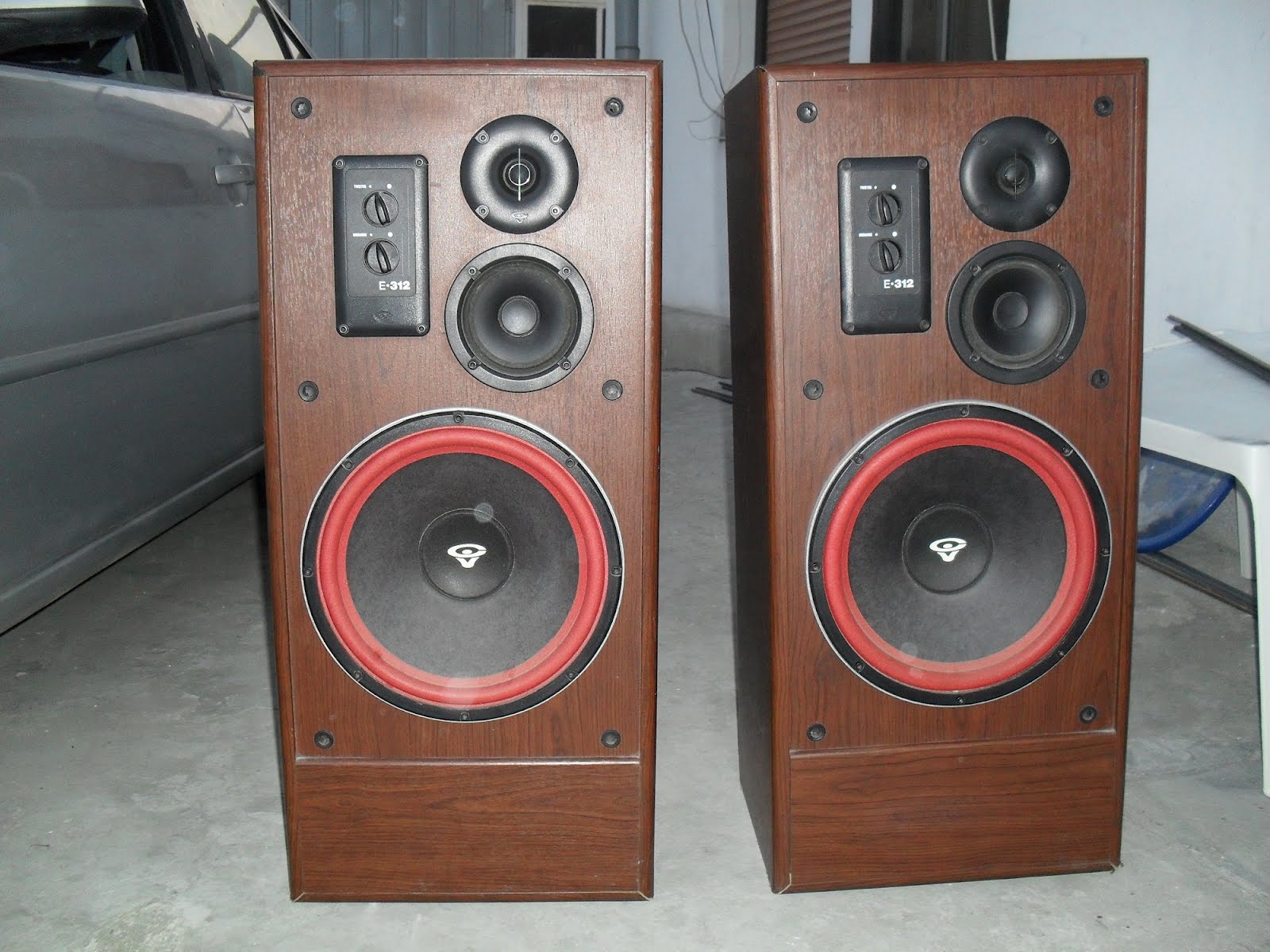 Bazar electronice online: Vand boxe audio Cerwin