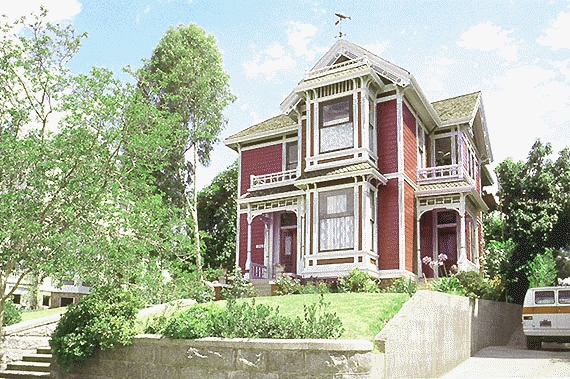 Bchbch Walk Creations: Halliwell Manor (Charmed)