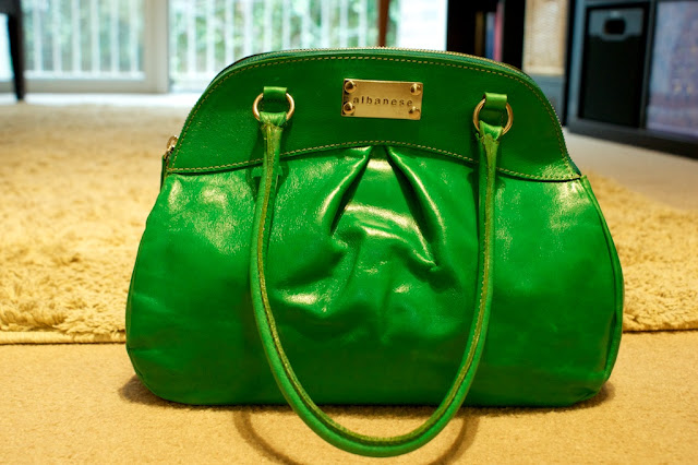 Gordita and the Compensator: Green Purse!